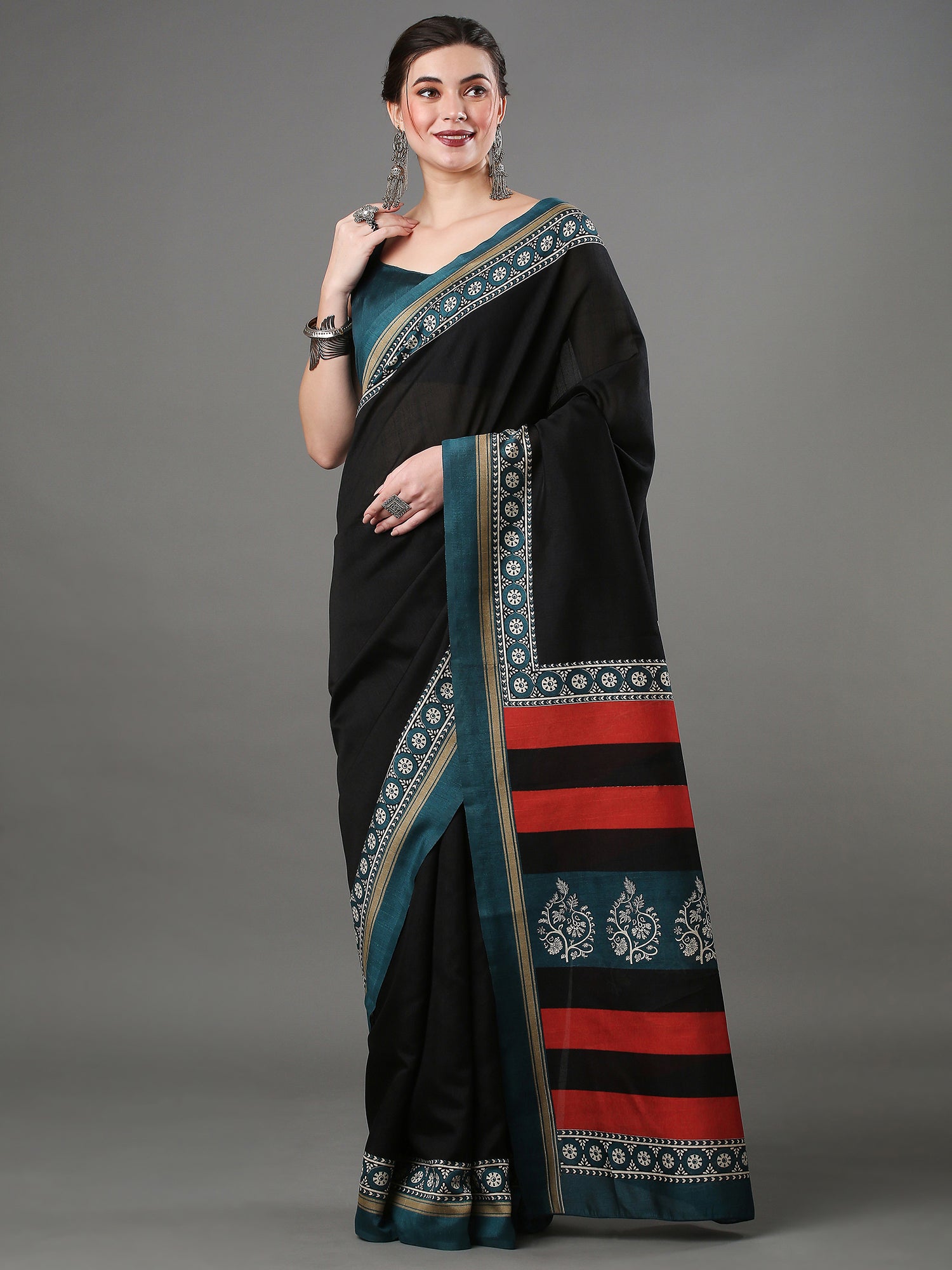 Laxha Clothing